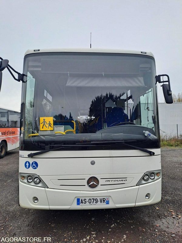 Prodaje se Mercedes-Benz INTOURO prigradski autobus na aukciji