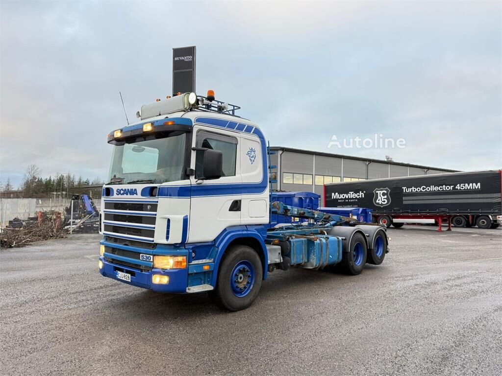 Scania R144 530 V8 6x2 kamion sa kukom za podizanje tereta