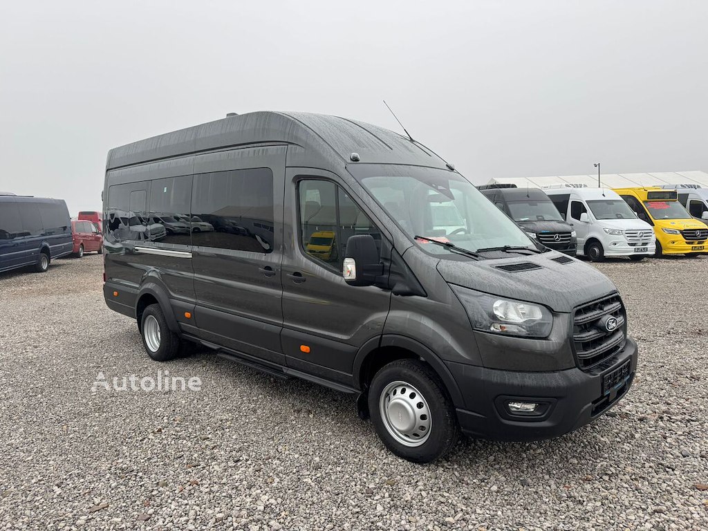 Novi Ford Transit putnički minibus