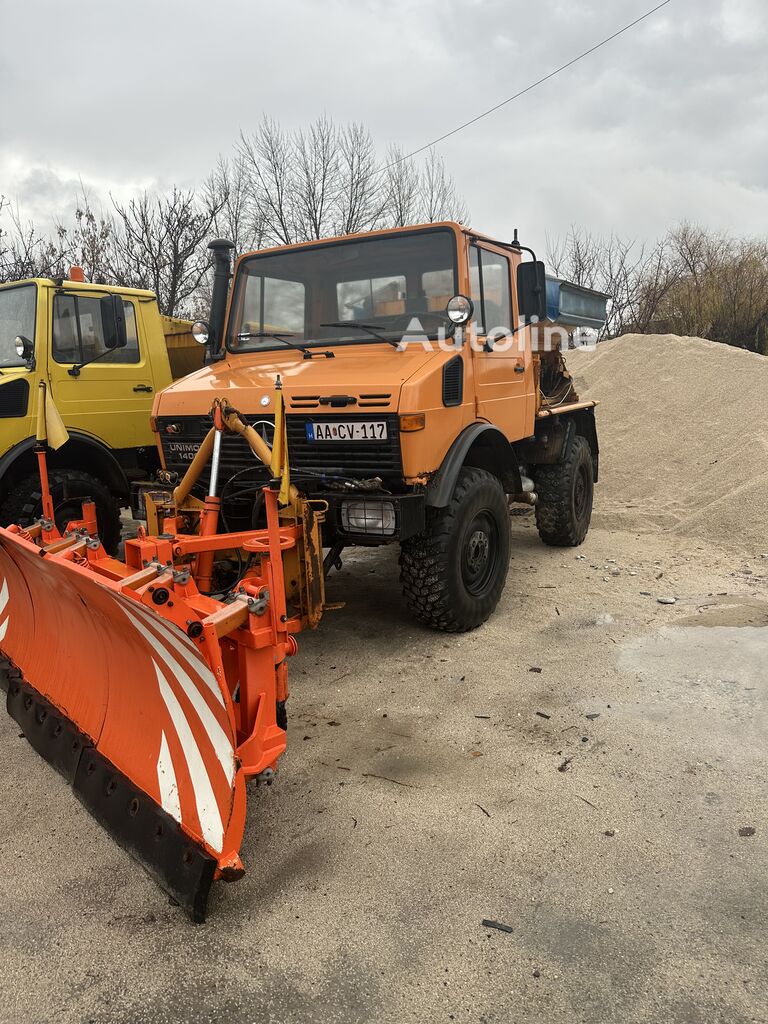 Mercedes-Benz Unimog U 1400 masina za ciscenje snijega