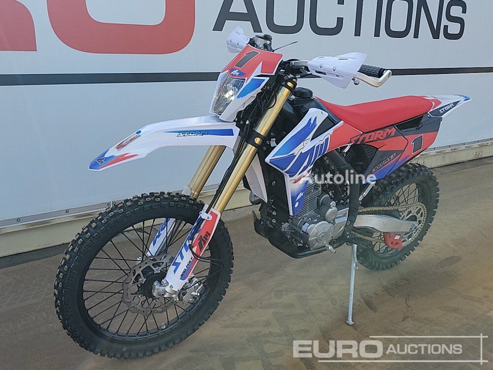 Prodaje se Apollo Storm 300cc Motorcross Bike, 21" Front, 18" Rear Tyr motocikl na aukciji