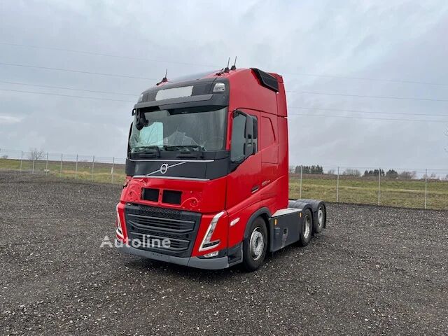 Volvo FH500 tegljač nakon udesa