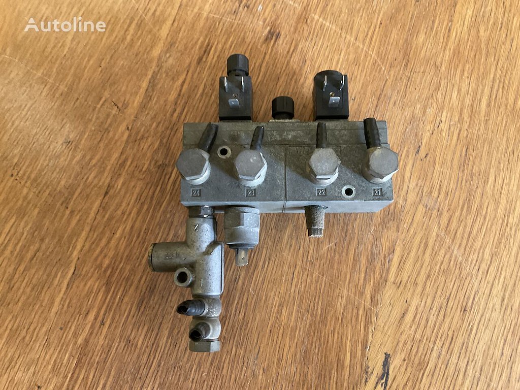 Solenoid valve WABCO WABCO 4726000010 za Mercedes-Benz 0404 autobusa