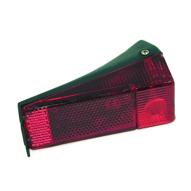 ZADNJA LAMPA ZA BLATOBRAN NA DINAMO ( C )
