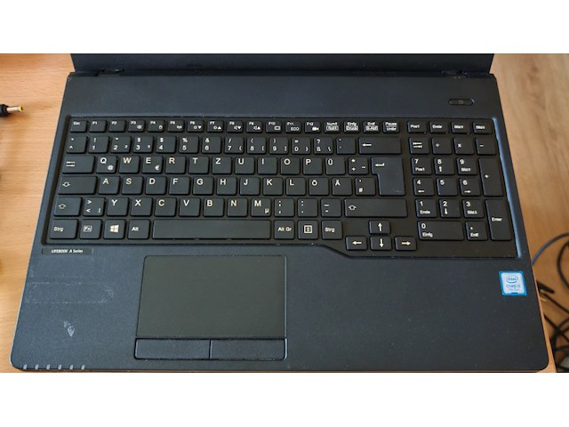 Fujitsu LifeBook E357 matična ploča i tastatura