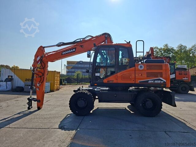 Bager na točkovima
Doosan DX160W-7