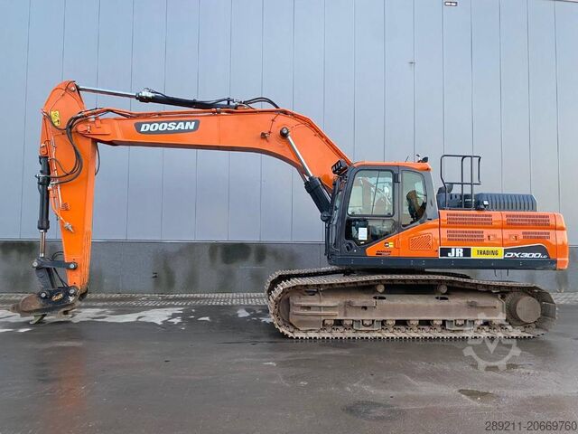 Bager za puzanje
Doosan DX 300 LC-7