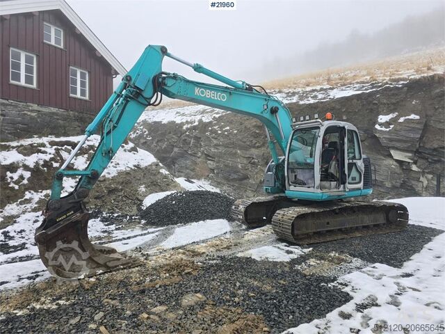 Bager za puzanje
Kobelco SK135 SR LC tracked excavator with digging bucket