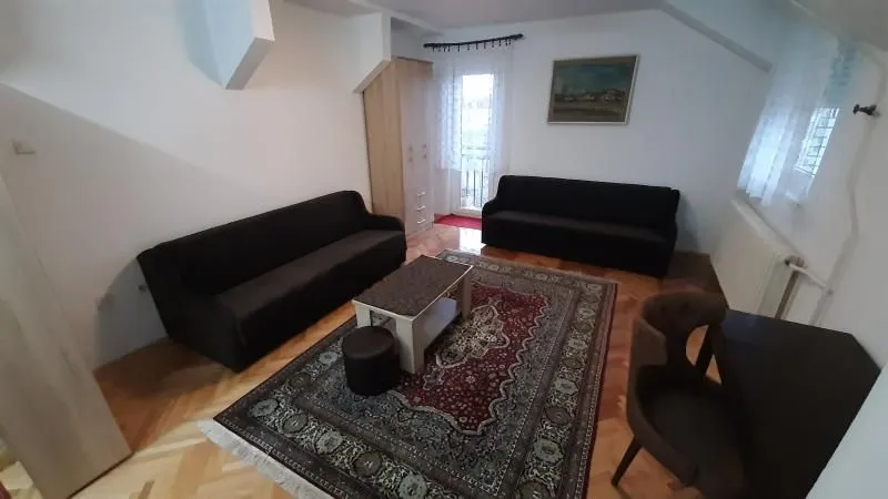 Izdavanje, jednosoban stan, 34m², Sajmište, Novi Sad