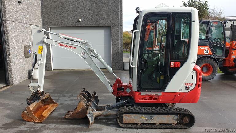 Mini bager
Takeuchi TB216