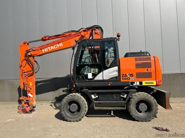 Bager na točkovima
Hitachi ZX 140 W-5B