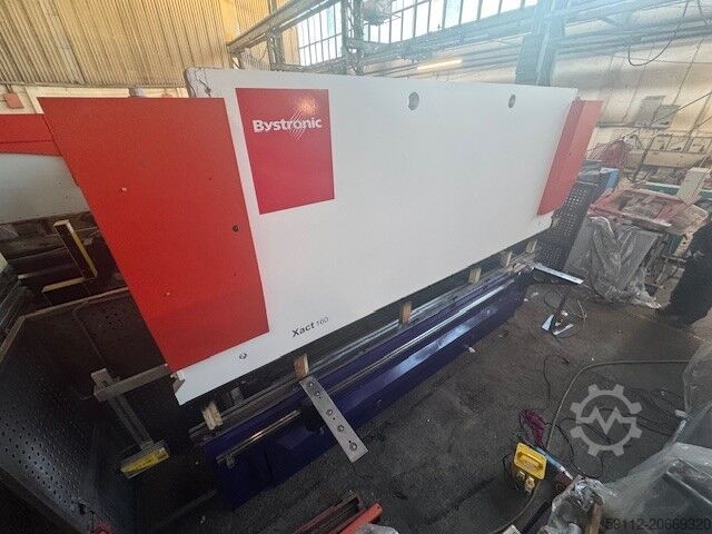 Pritisnite KOČNICOM
Bystronic Xact EP 40-160