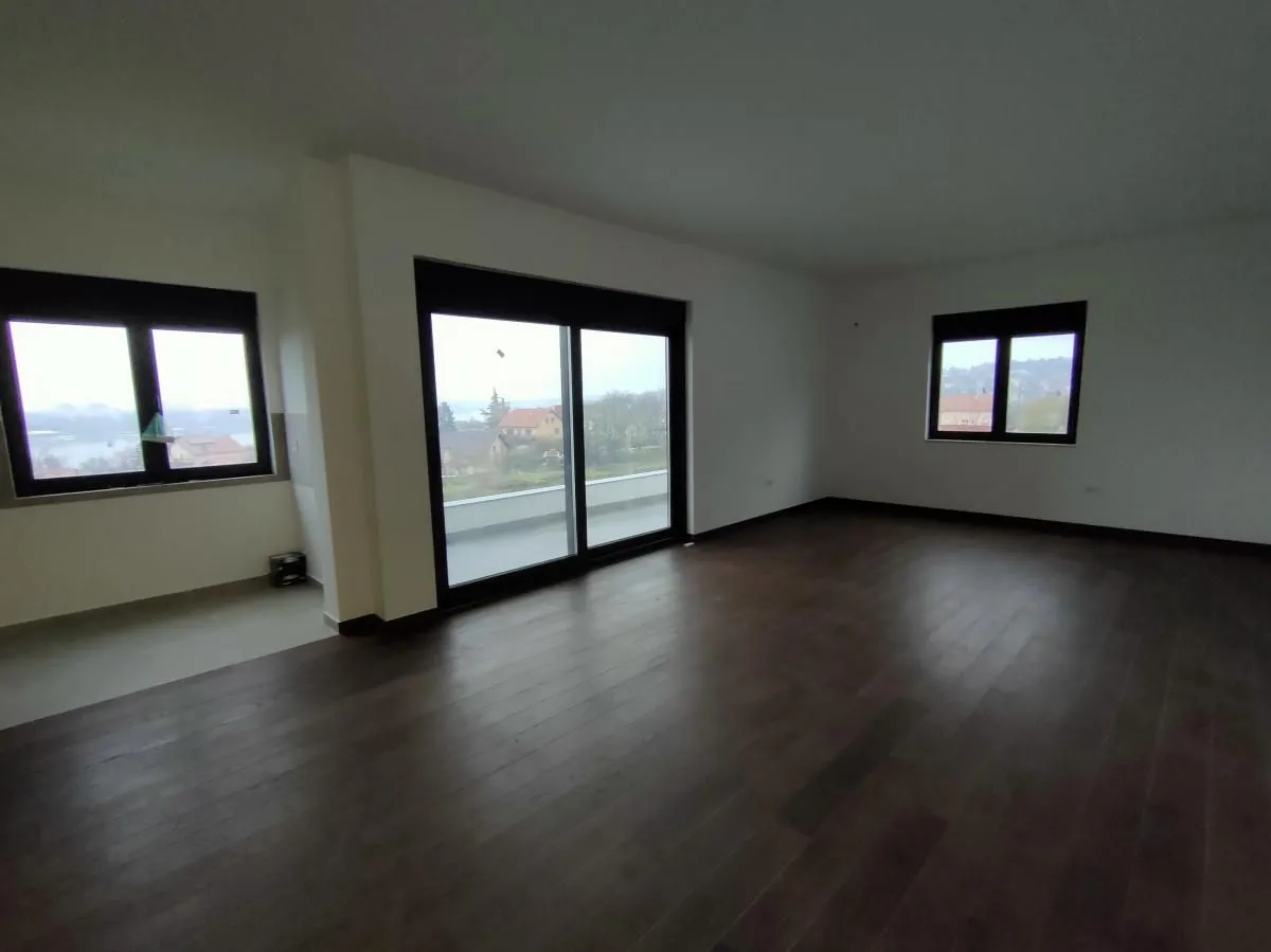 Prodaja, stan, 144m², Sremska Kamenica, Petrovaradin