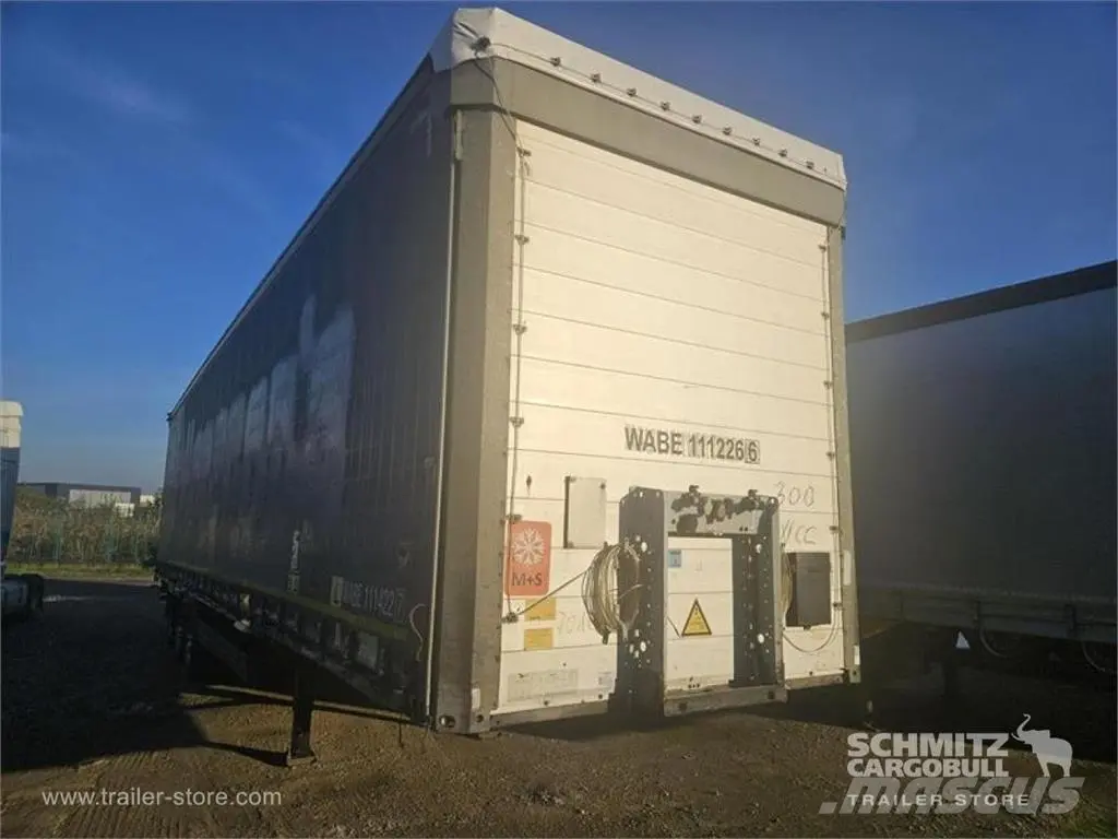 Schmitz Cargobull Curtainsider Mega