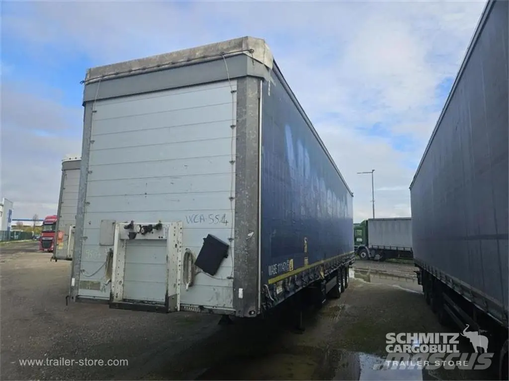 Schmitz Cargobull Curtainsider Mega