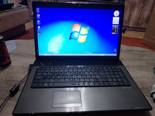 laptop acer 17 inca i5 ram 4 giga