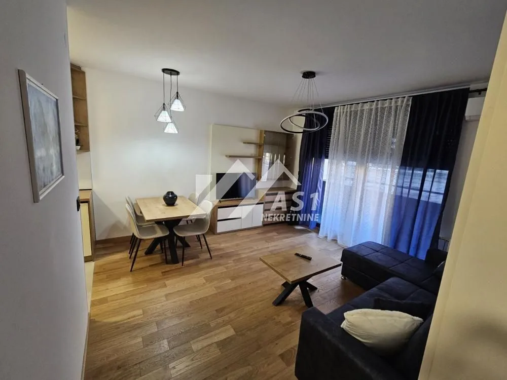 Izdavanje, dvosoban stan, 42m², Detelinara, Novi Sad Sve Podlokacije
