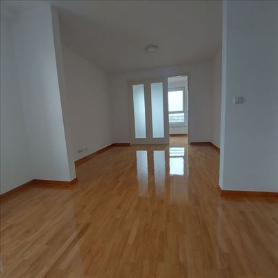Novi Beograd-Belville - 1,5 s, 45 m2, prazan za PP