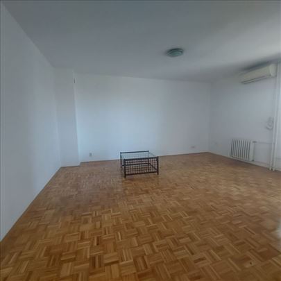 Žarkovo- Repiška, 3,0 s, 90 m2, prazan