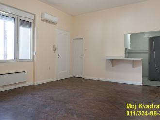 105m² 1.200€
Beograd, Zemun, Centar (Zemun), Karađorđev trg