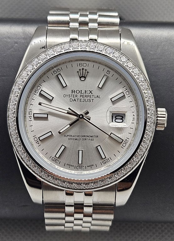 Rolex Datejust– čelik, srebrni brojčanik, dijamantski bezel - Kućište