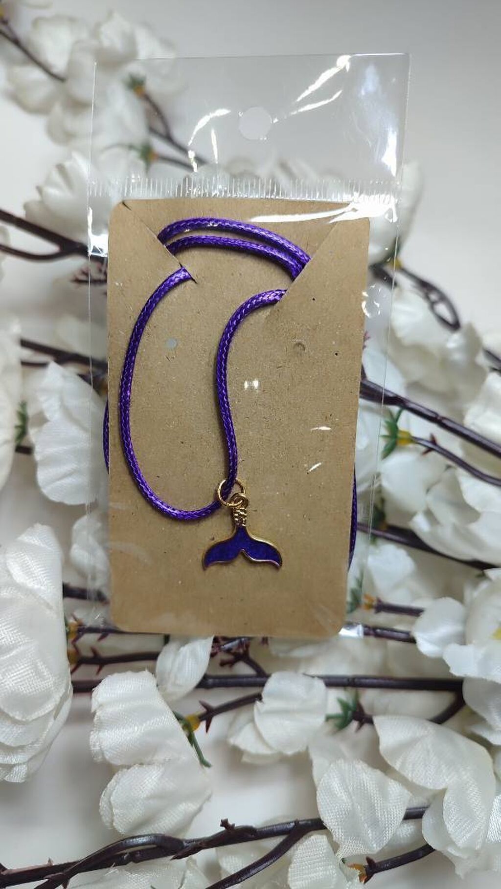 Ogrlica sa privjeskom – motiv repa sirene - Materijal: satenska