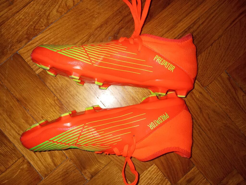 Addidas original kopacke,par puta nosene. Broj 38