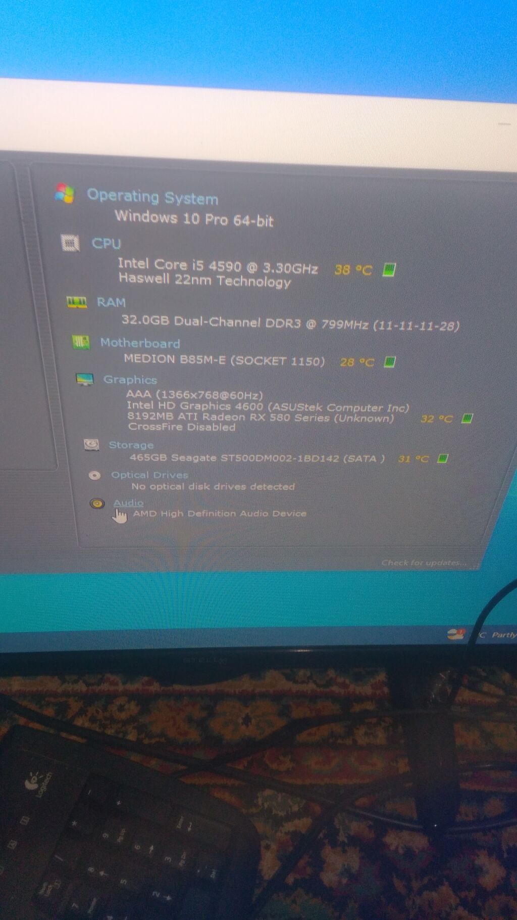 Desktop računar – specifikacije - Operativni sistem: Windows 10 Pro