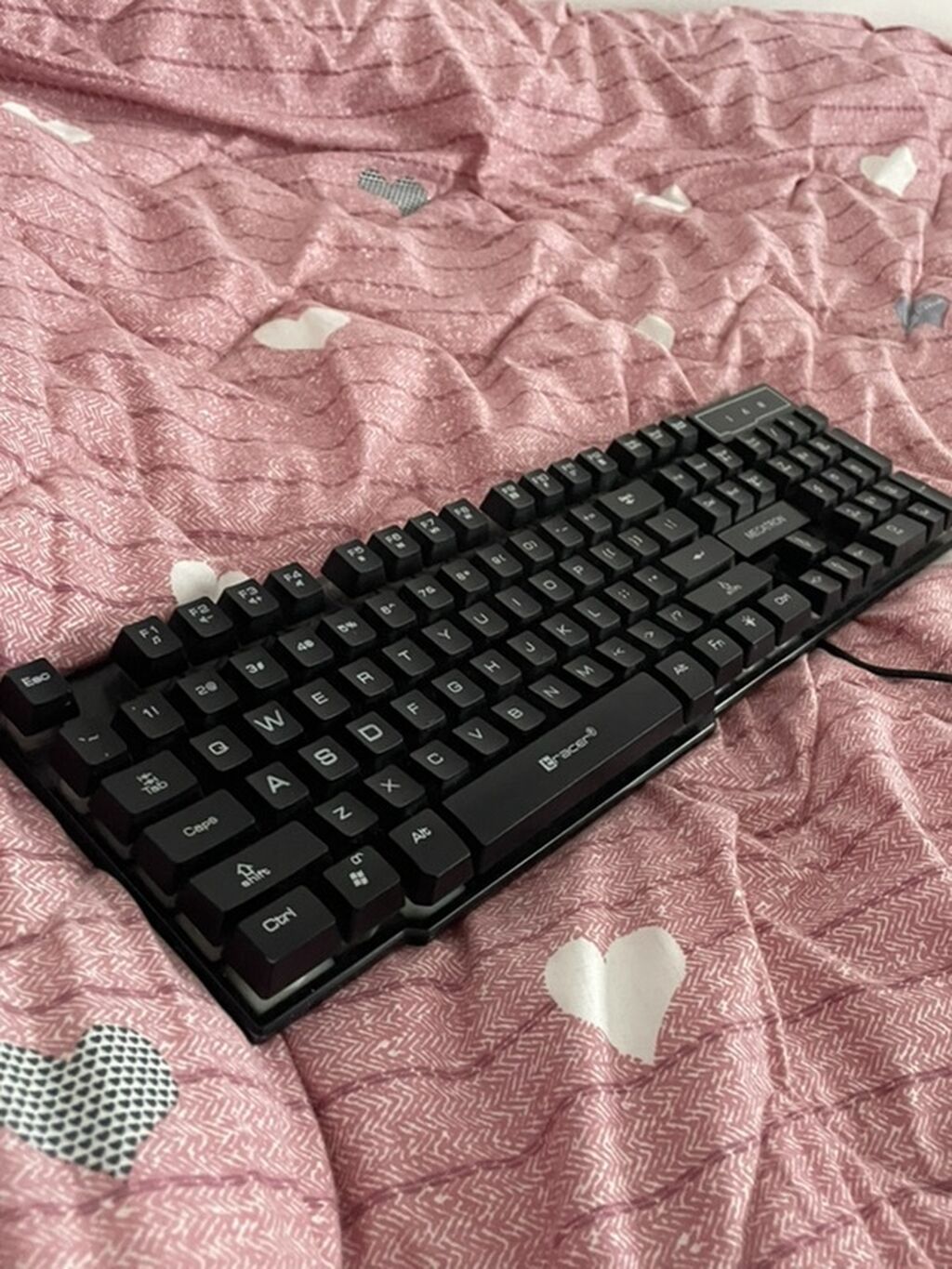 RGB membranska gaming tastatura malo koriscena! ima 3 boje (plava