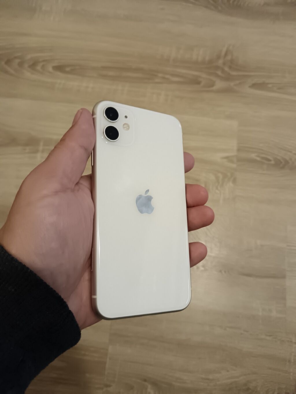 Apple iPhone iPhone 11, 64 GB, Bela