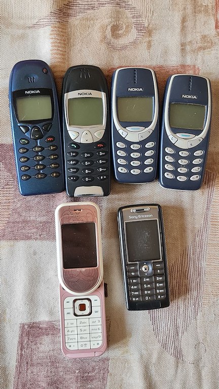 Nokia 7373, bоја - Roze, Na preklapanje