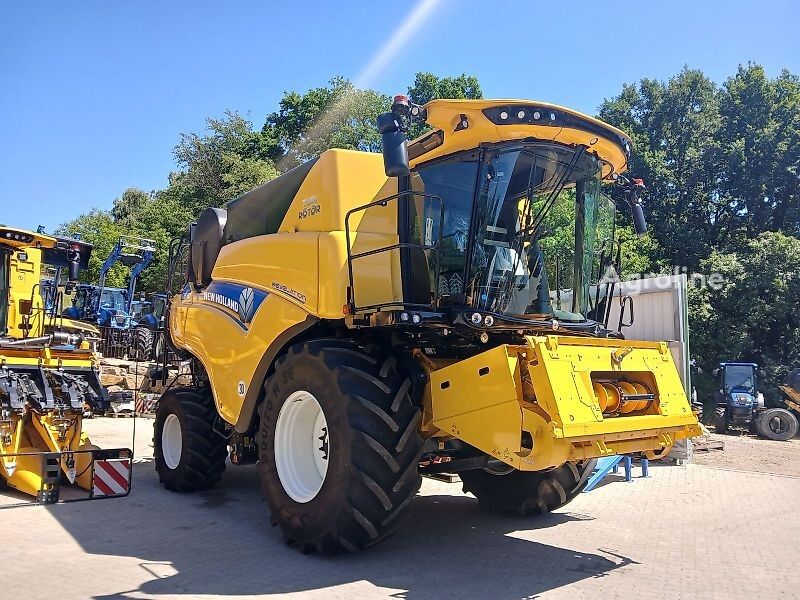 Novi New Holland CR8.80 Revelation kombajn za žito