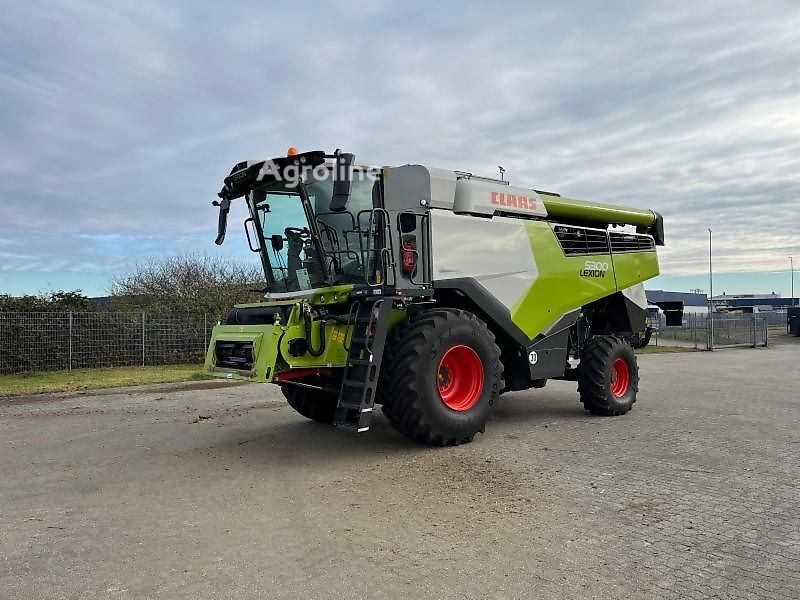 Claas LEXION 5300 kombajn za žito