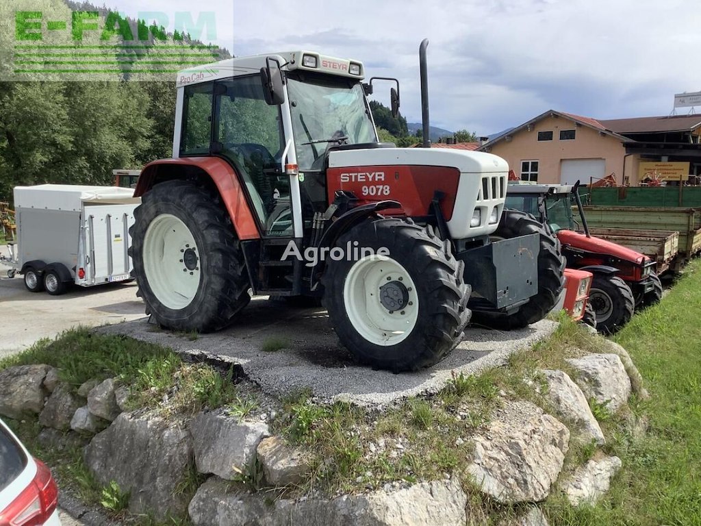 Steyr 9078 a t traktor točkaš