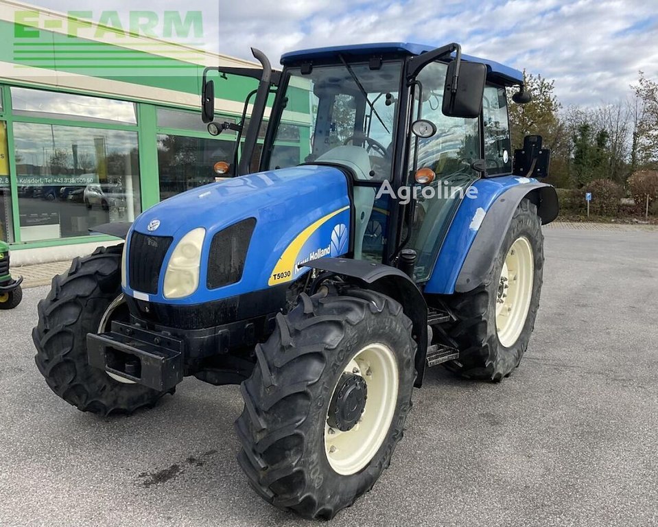 New Holland t 5030 traktor točkaš