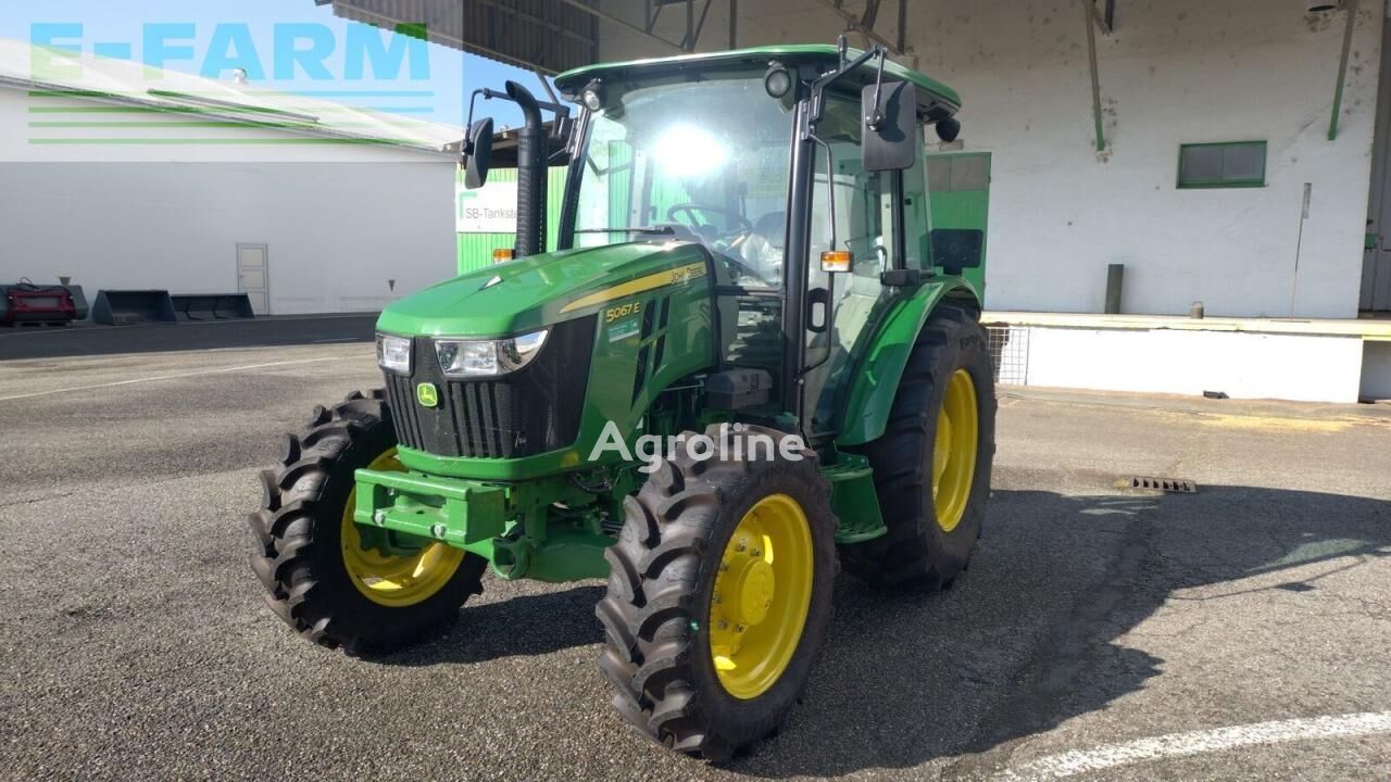 John Deere 5067e traktor točkaš