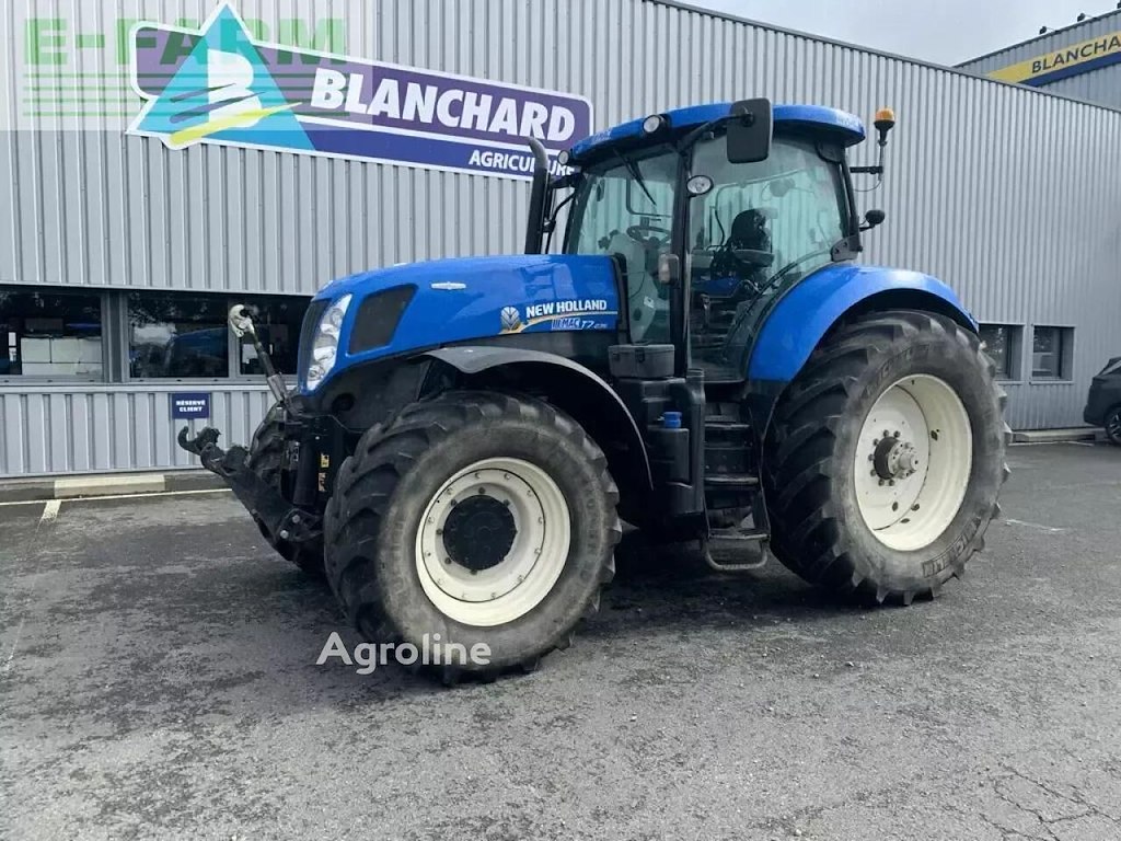 New Holland t7.235 auto command traktor točkaš