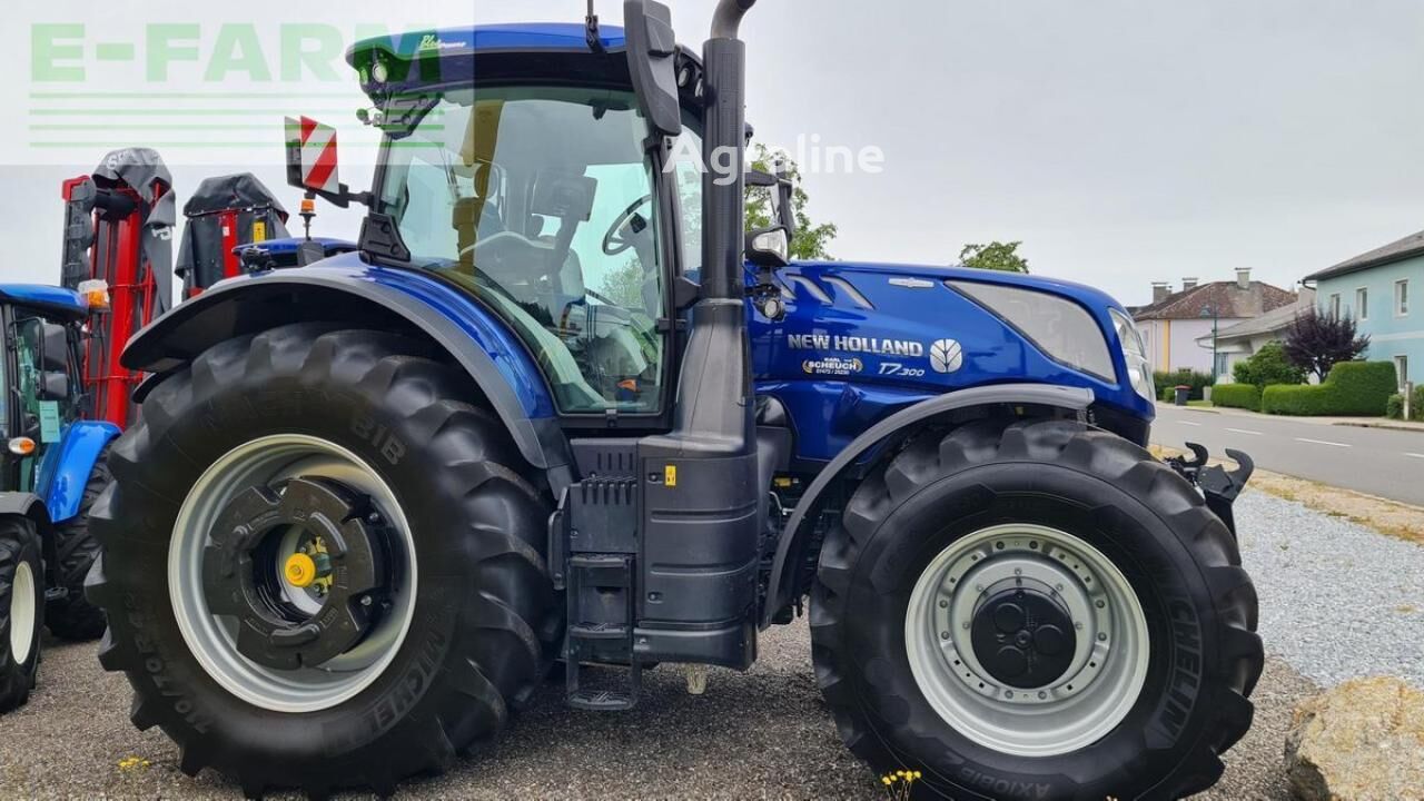 New Holland t7.300auto command traktor točkaš