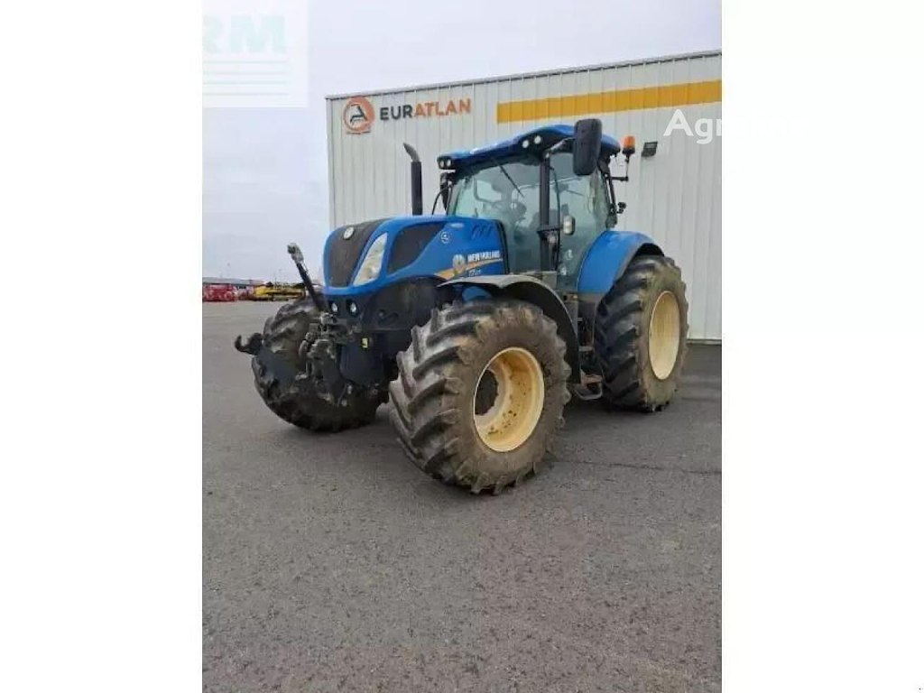 New Holland t7-270ac traktor točkaš