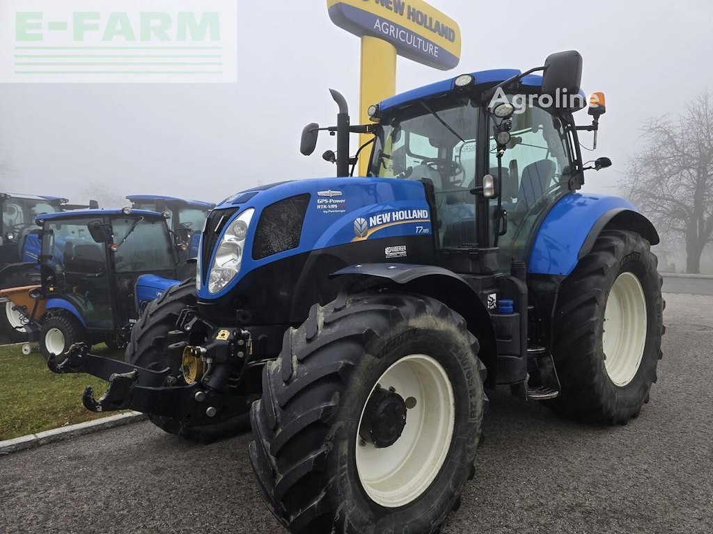 New Holland t7.185 auto command traktor točkaš