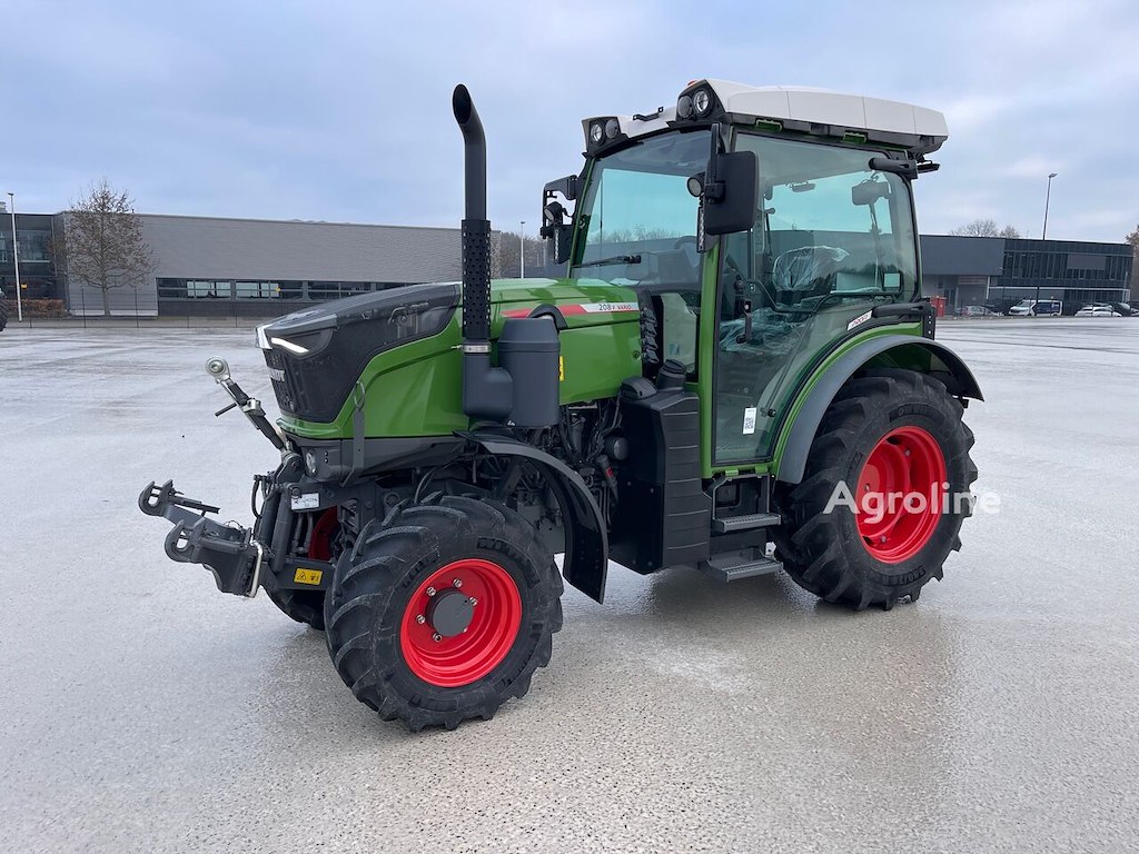 Fendt 208F Vario traktor točkaš