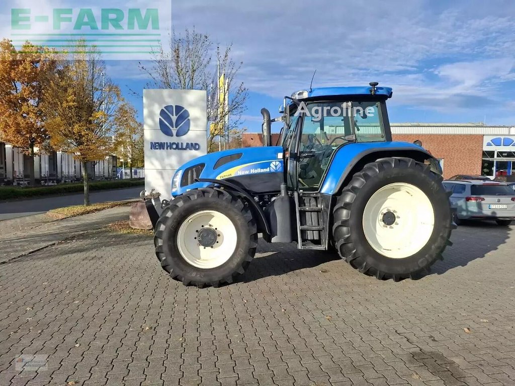 New Holland tvt 145 traktor točkaš