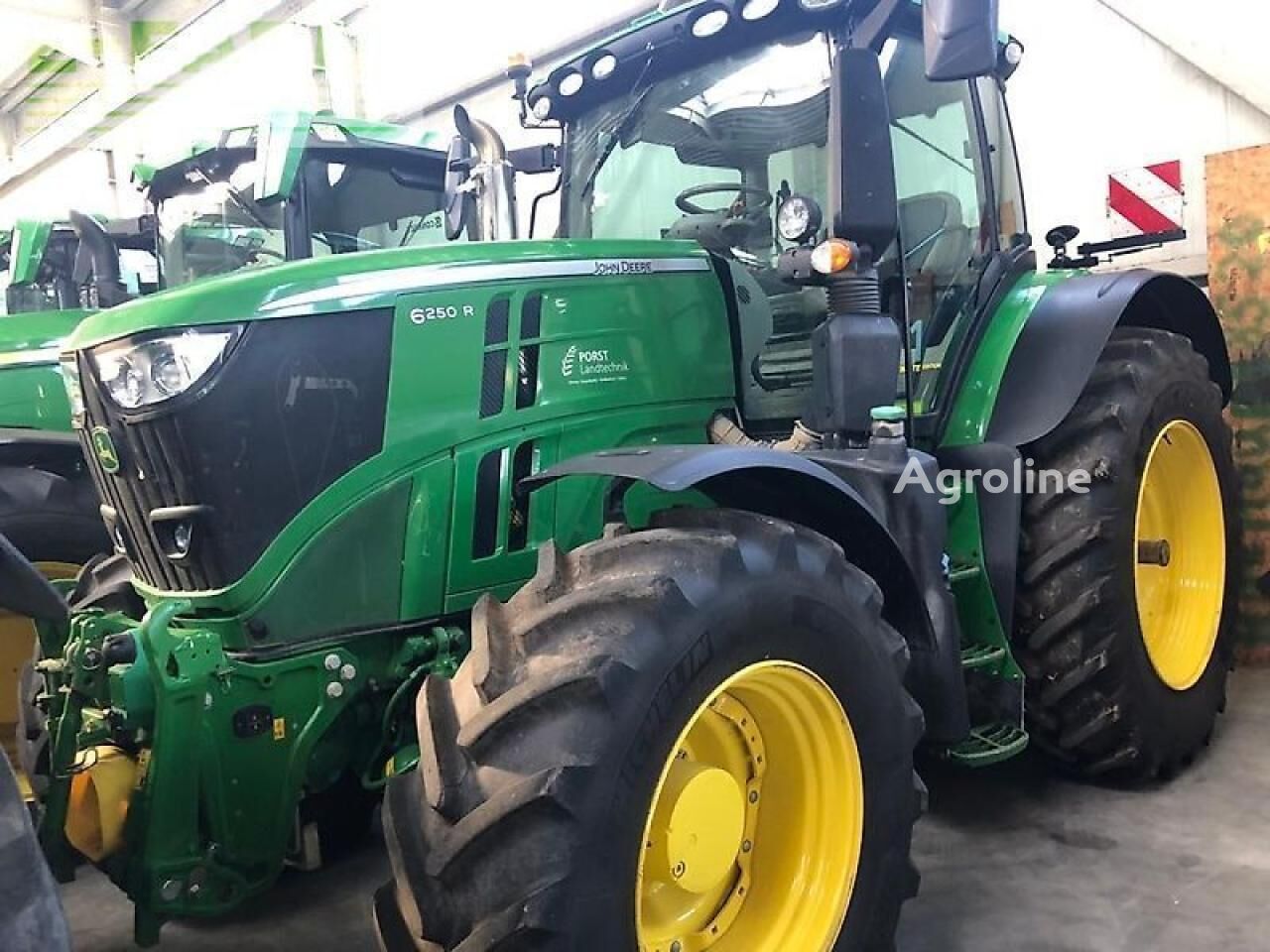 John Deere 6250r traktor točkaš