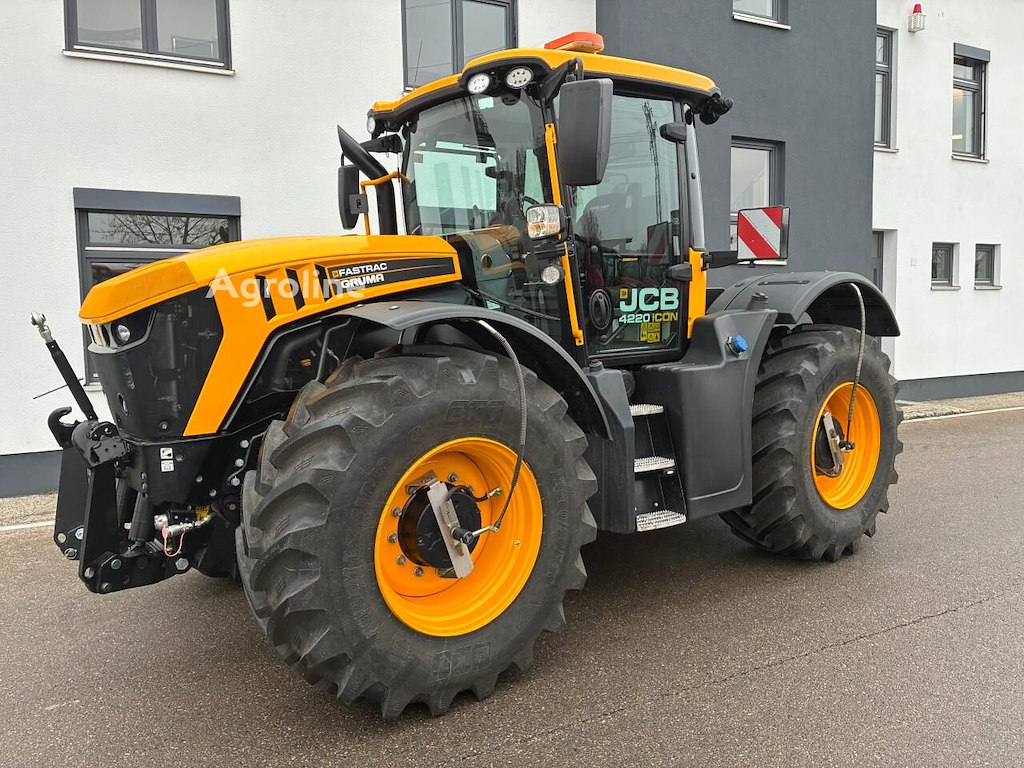 JCB Fastrac 4220 ICON traktor točkaš