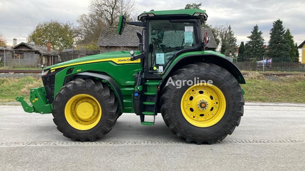 Novi John Deere 8R410 traktor točkaš