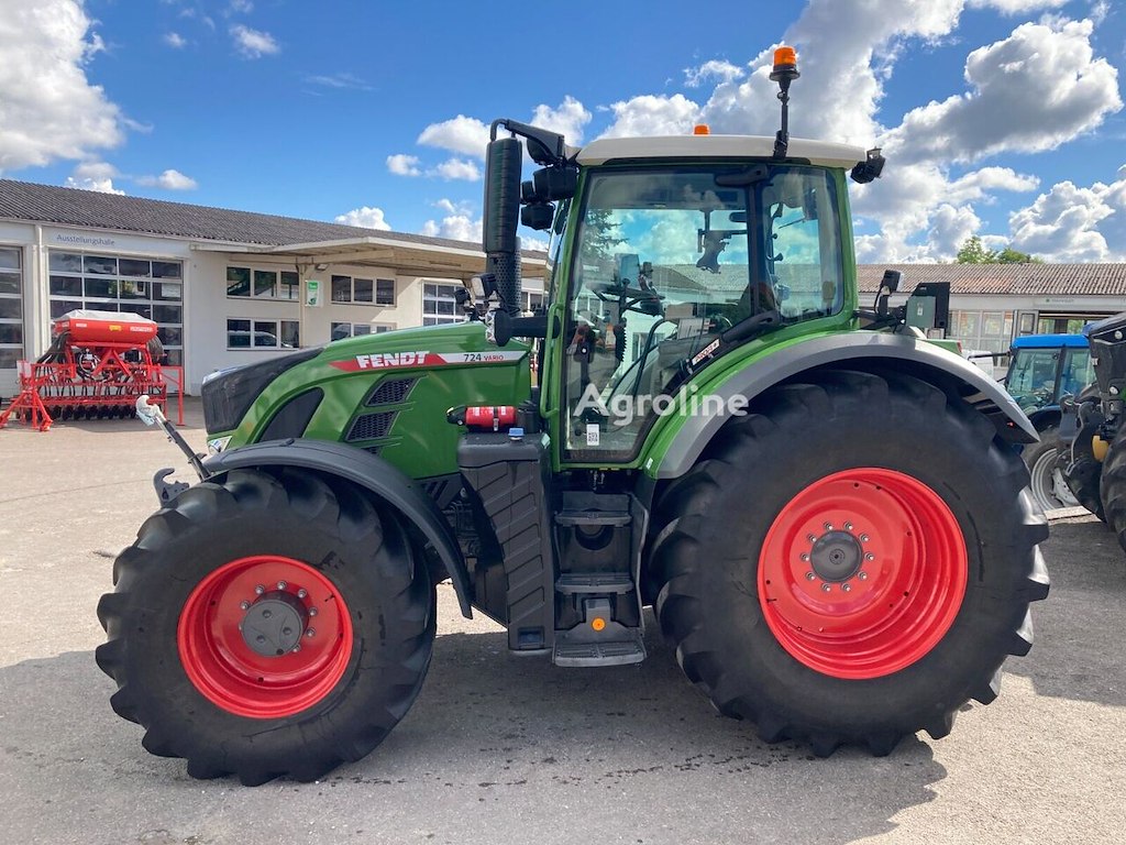 Fendt 724 Vario GEN6 traktor točkaš