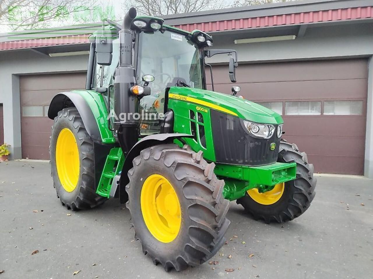 John Deere 6100m traktor točkaš