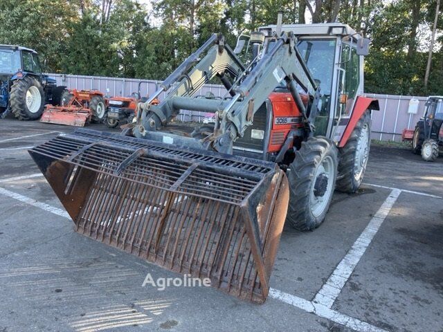 Massey Ferguson TRACTOR(Massey Ferguson) traktor točkaš