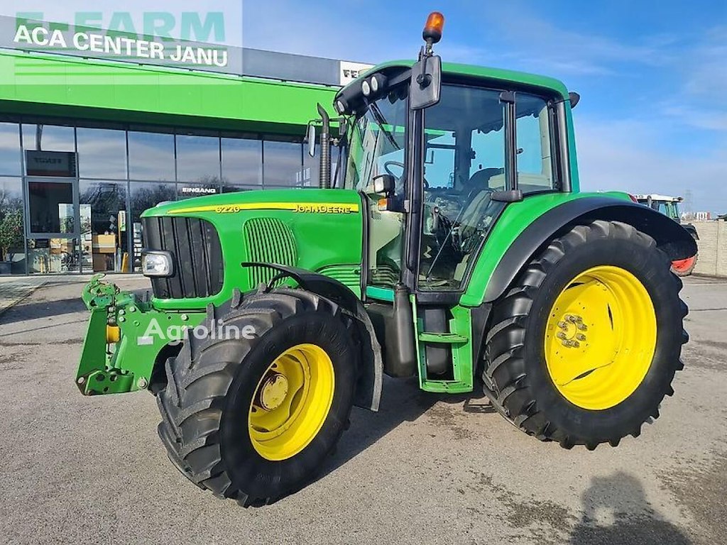 John Deere 6220 premium traktor točkaš