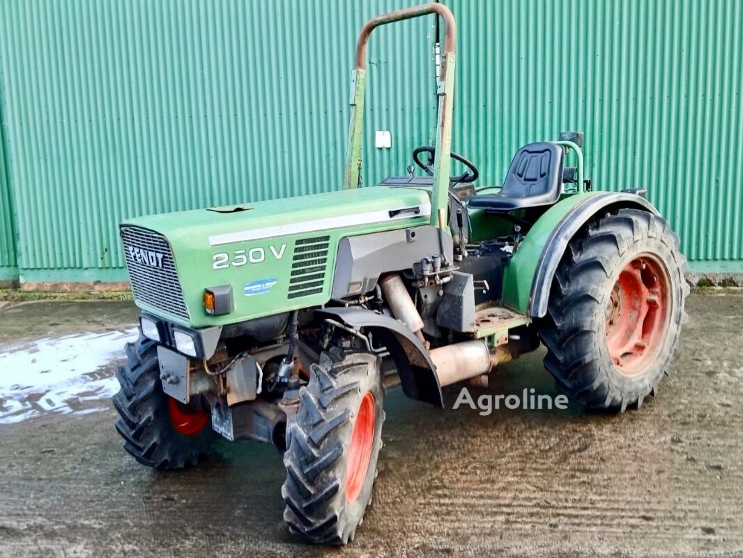 Fendt Farmer 250V Allrad traktor točkaš